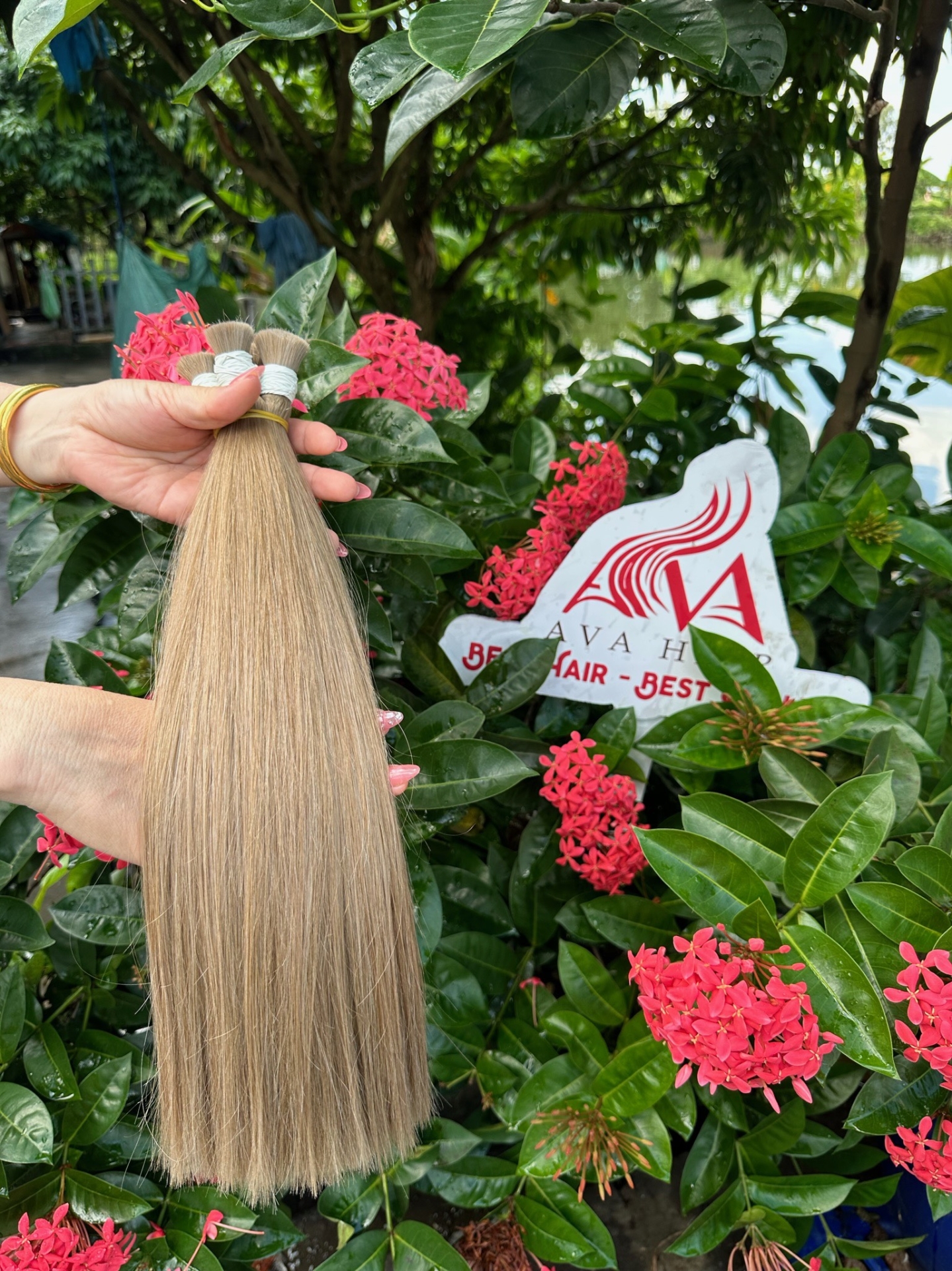 AVA HAIR - COLOR #18 - 50CM - VIETNAMESE LUXURY BULK HAIR EXTENSIONS